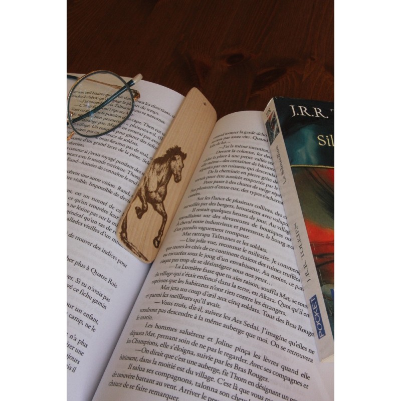 Marque page en bois cheval galop lorenbois